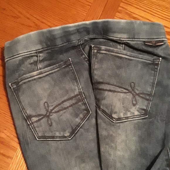 Denizen from Levi's | Pants & Jumpsuits | Denizen Highrise Denim ...